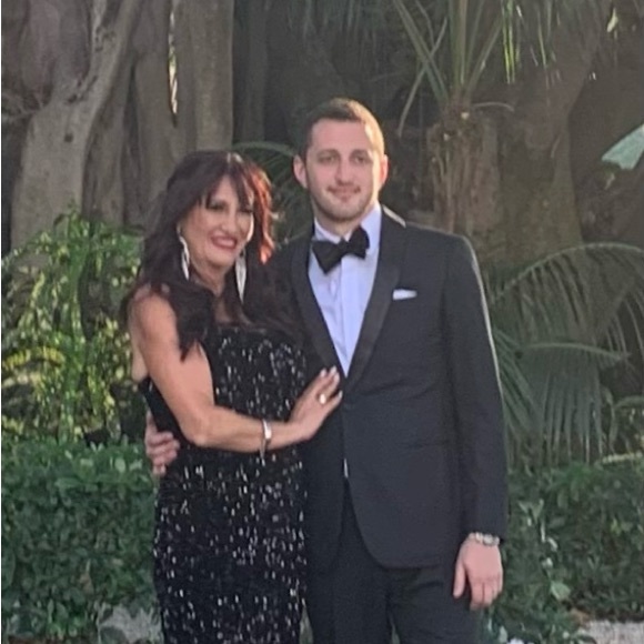 Amy's Closet (@amy_nemeroff) | Poshmark